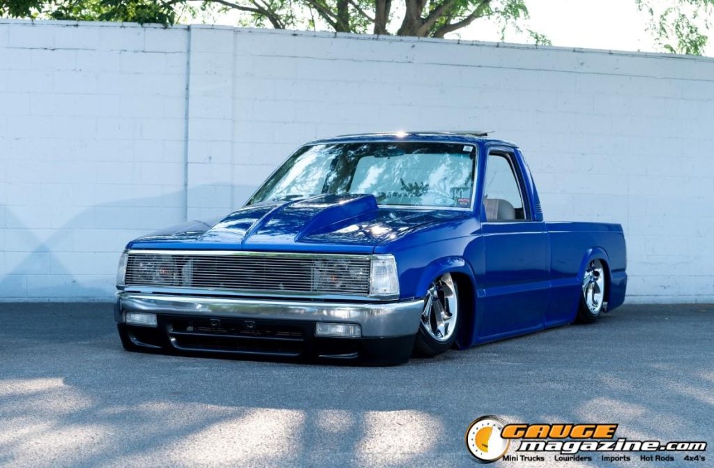 Mazda B2200 Wide Body